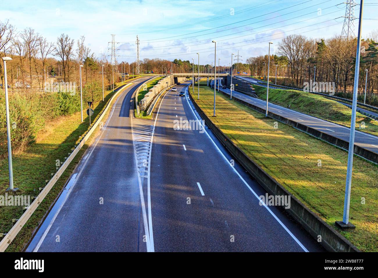 Dual carriageways hi-res stock photography and images - Alamy