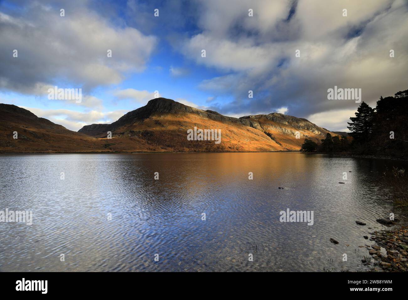 Slioch mountain reflected in Loch Maree, Wester Ross, Highlands of ...