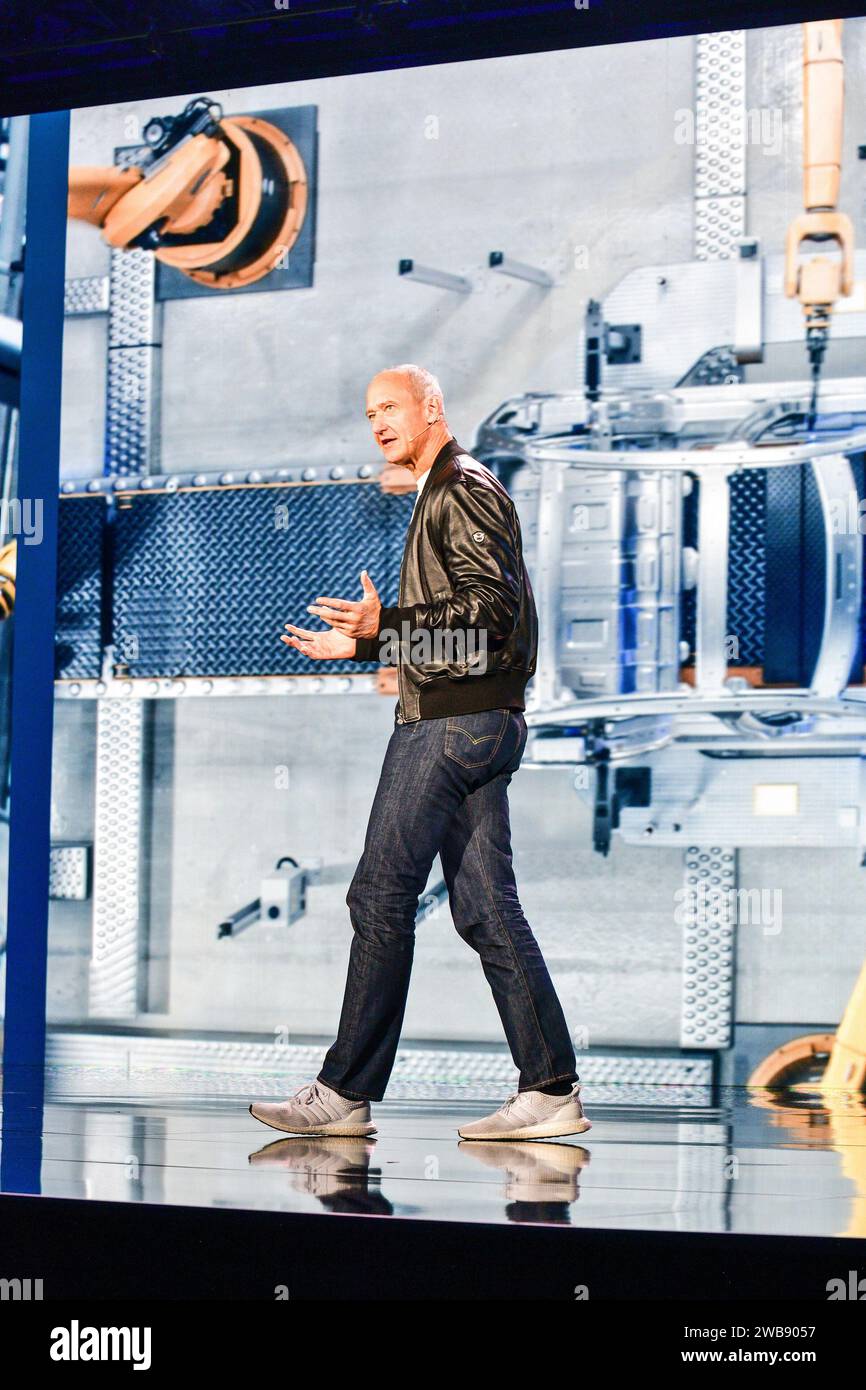 Las Vegas, NV, USA. 8th Jan, 2024. CEO Dr. Roland Busch speaking at ...