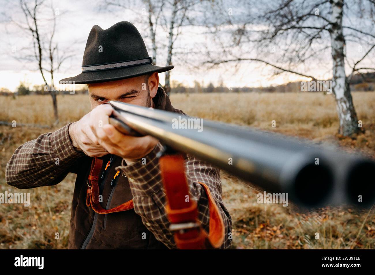 Hunter hat hi-res stock photography and images - Alamy