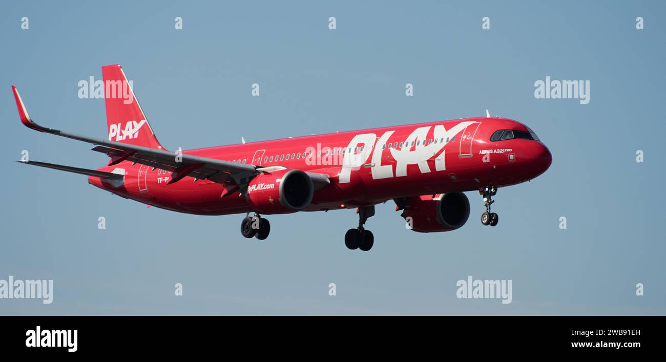 Tenerife, Spain January 3 st, 2024. Airbus A321-251N Play Airlines ...