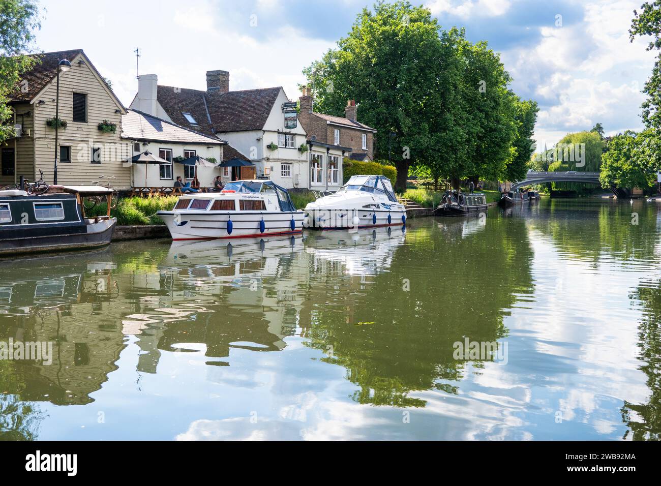 Boats moored beside the Fort Saint George riverside pub on the River ...