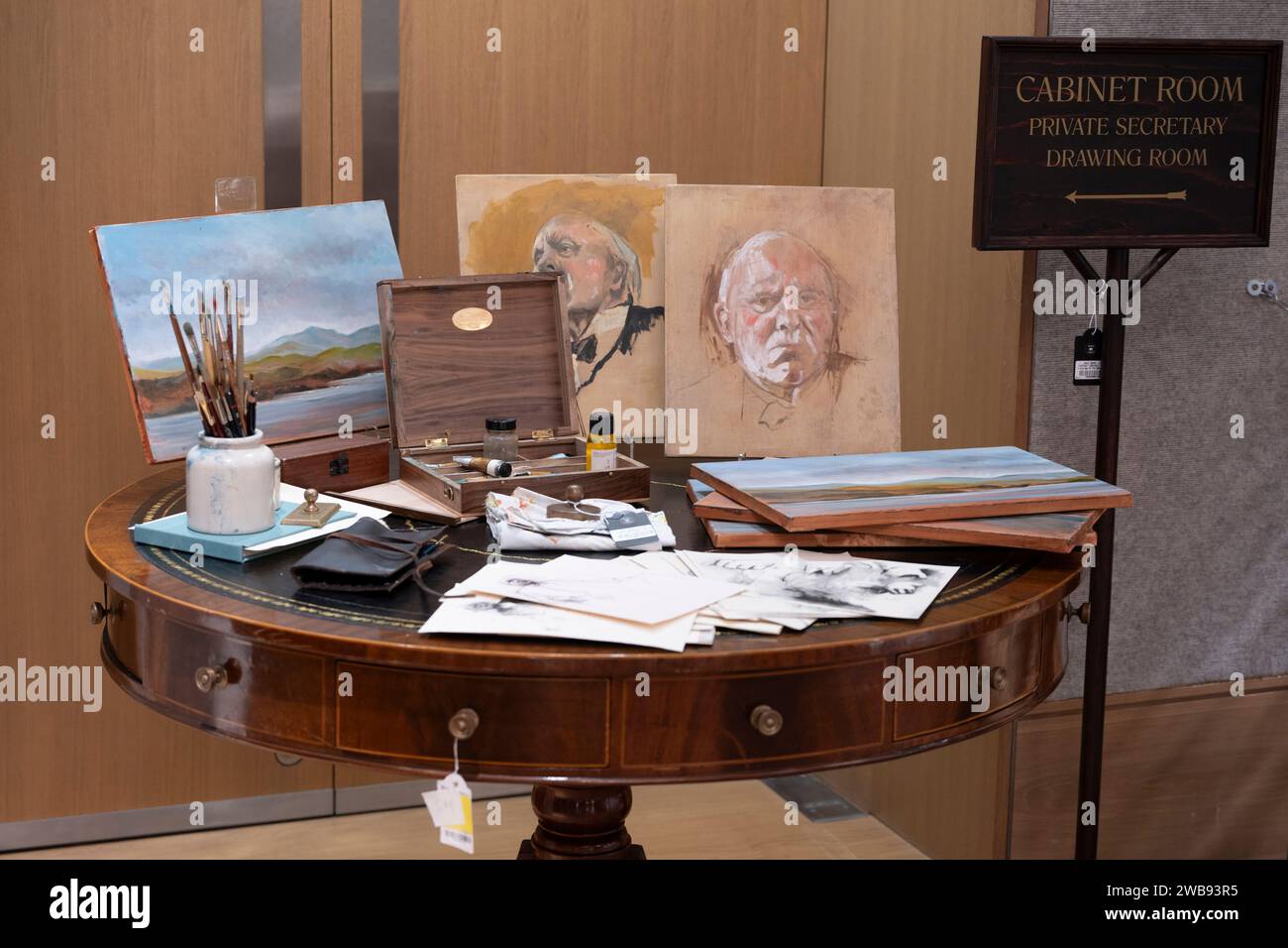 Winston series hi-res stock photography and images - Alamy