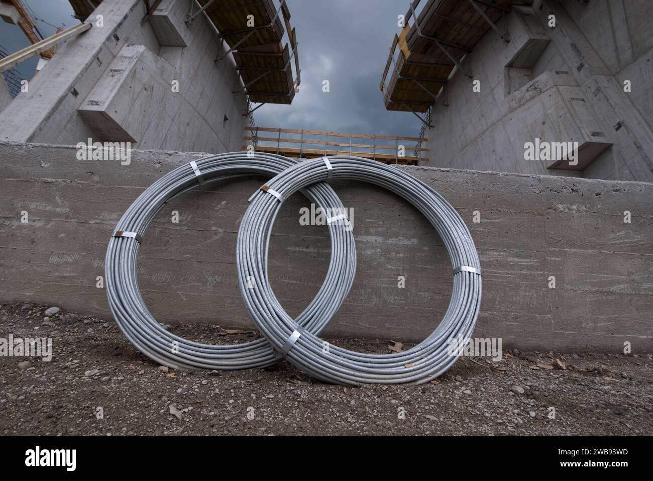 Steel wire stocks hi-res stock photography and images - Alamy
