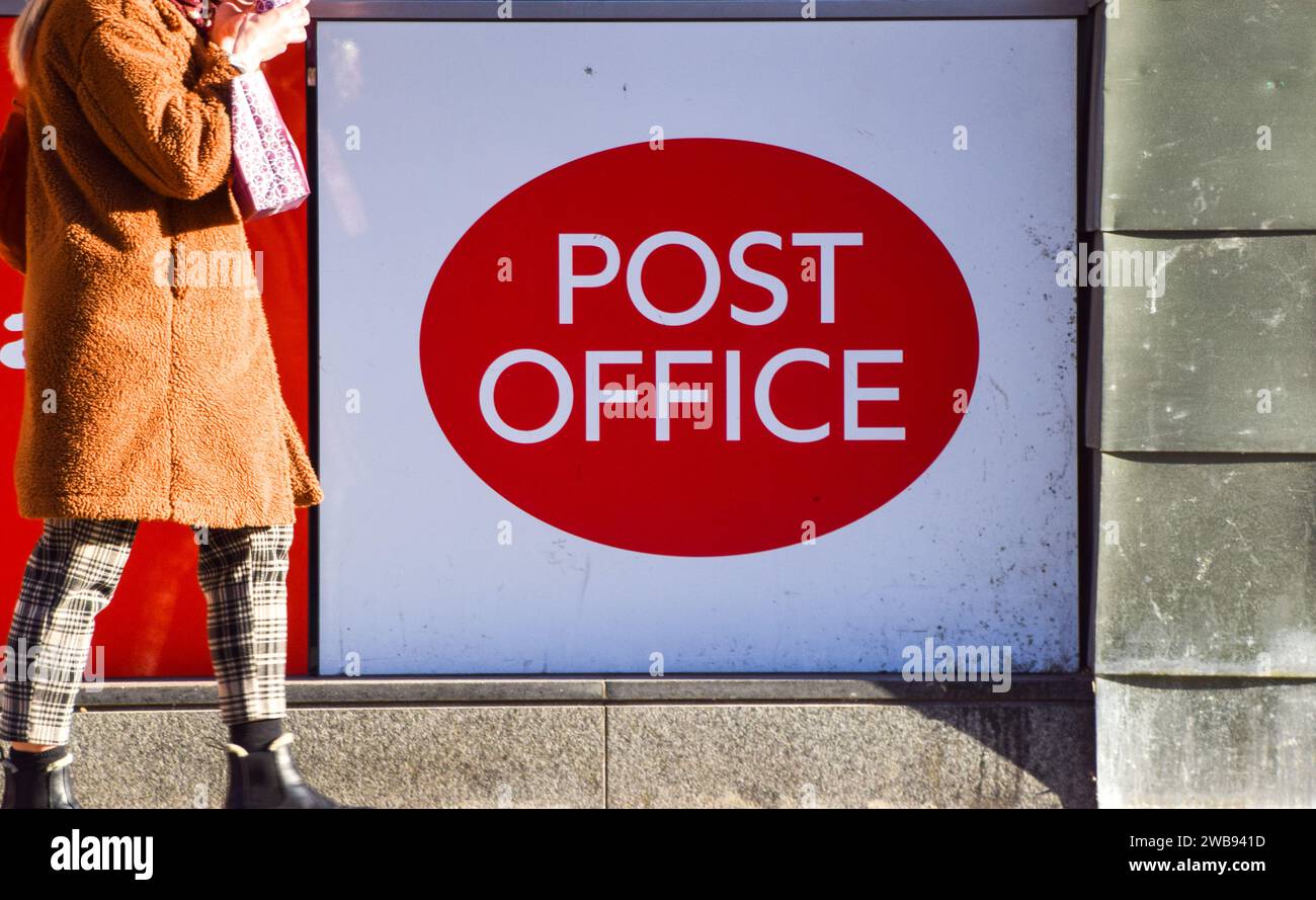 London, UK. 9th January 2024. A person walks past a post office in ...