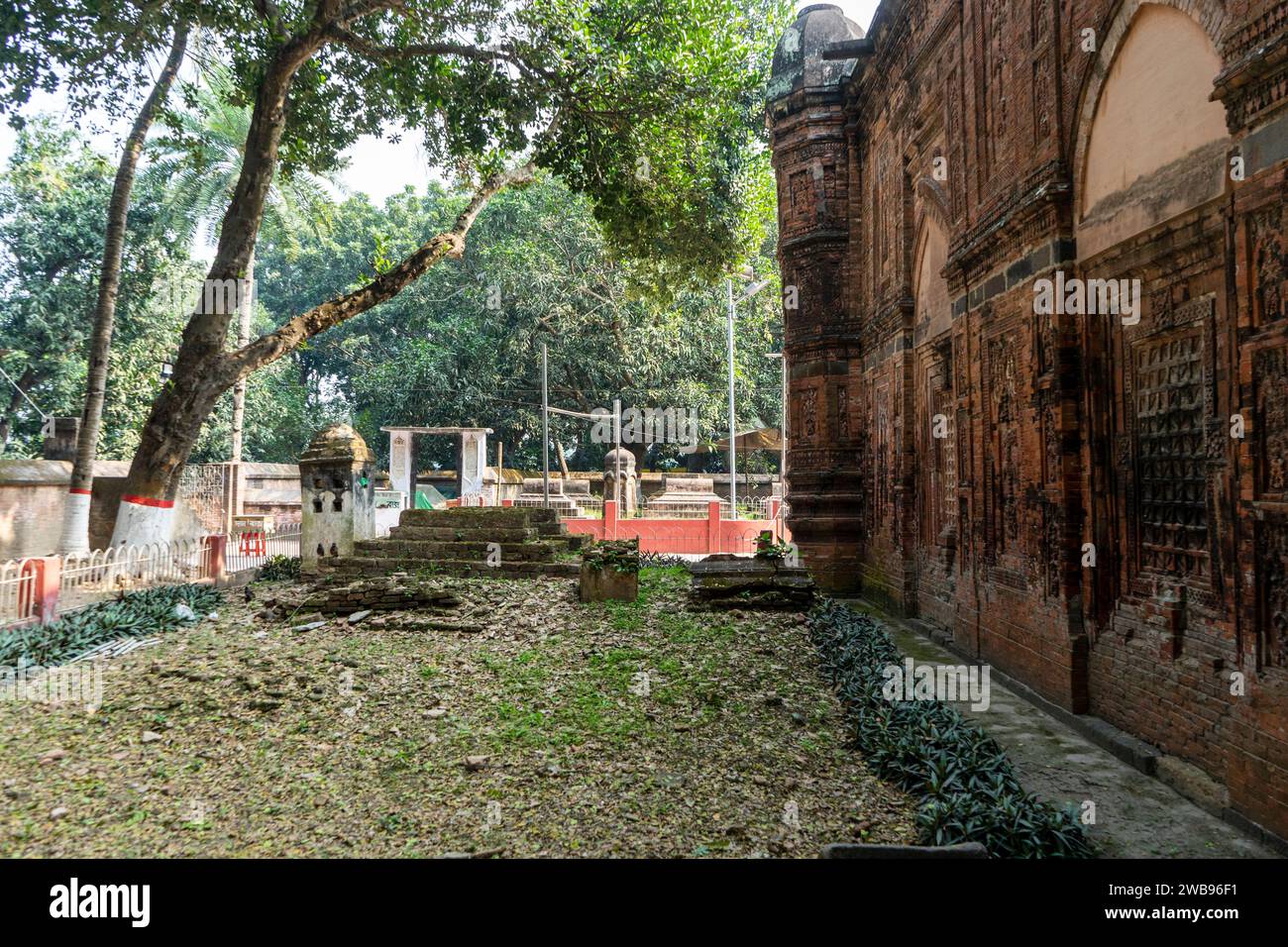 Bagha Shahi Mosque, Rajshahi Division, Bangladesh Stock Photo - Alamy