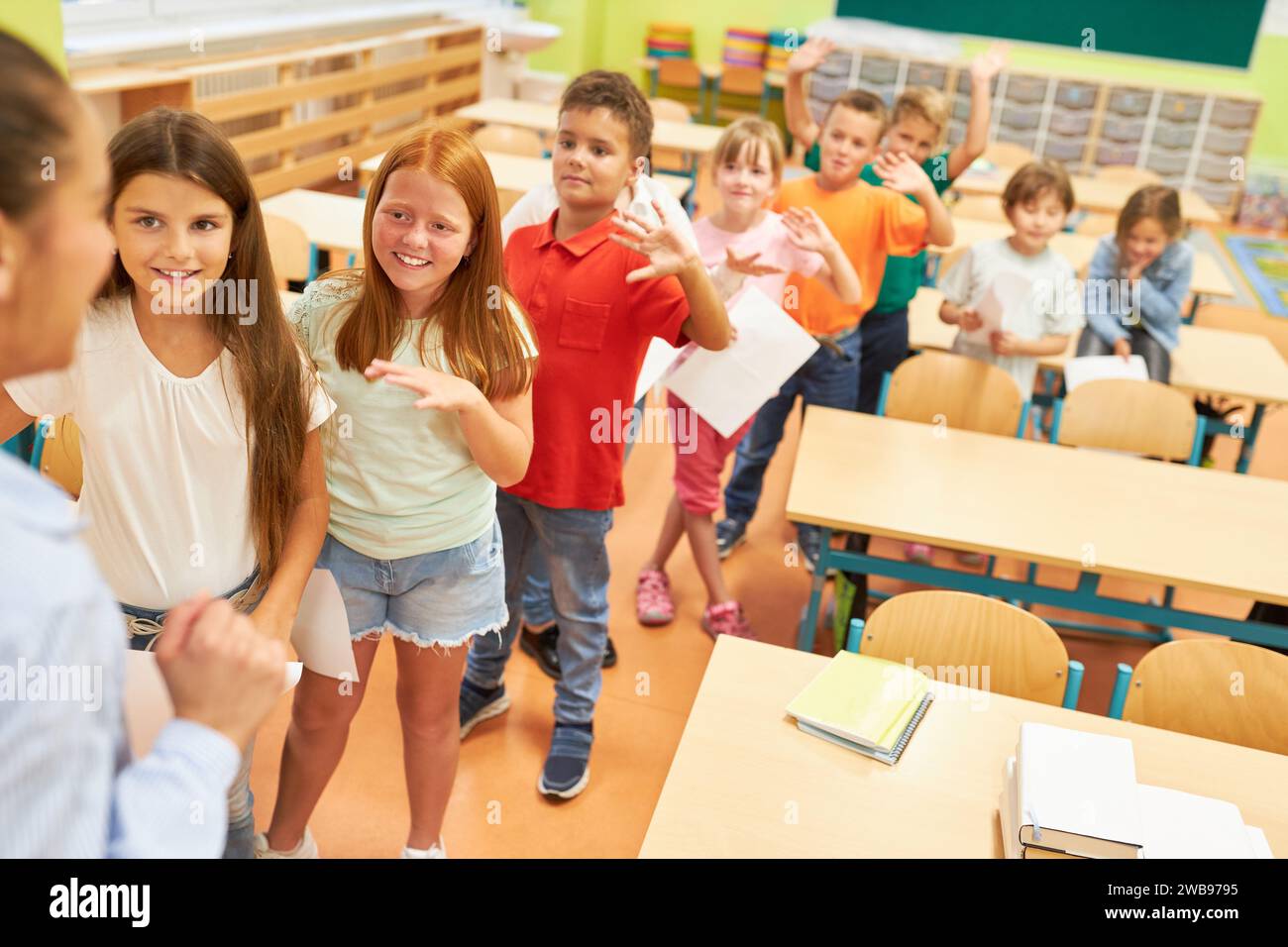 Diverse teacher hi-res stock photography and images - Alamy