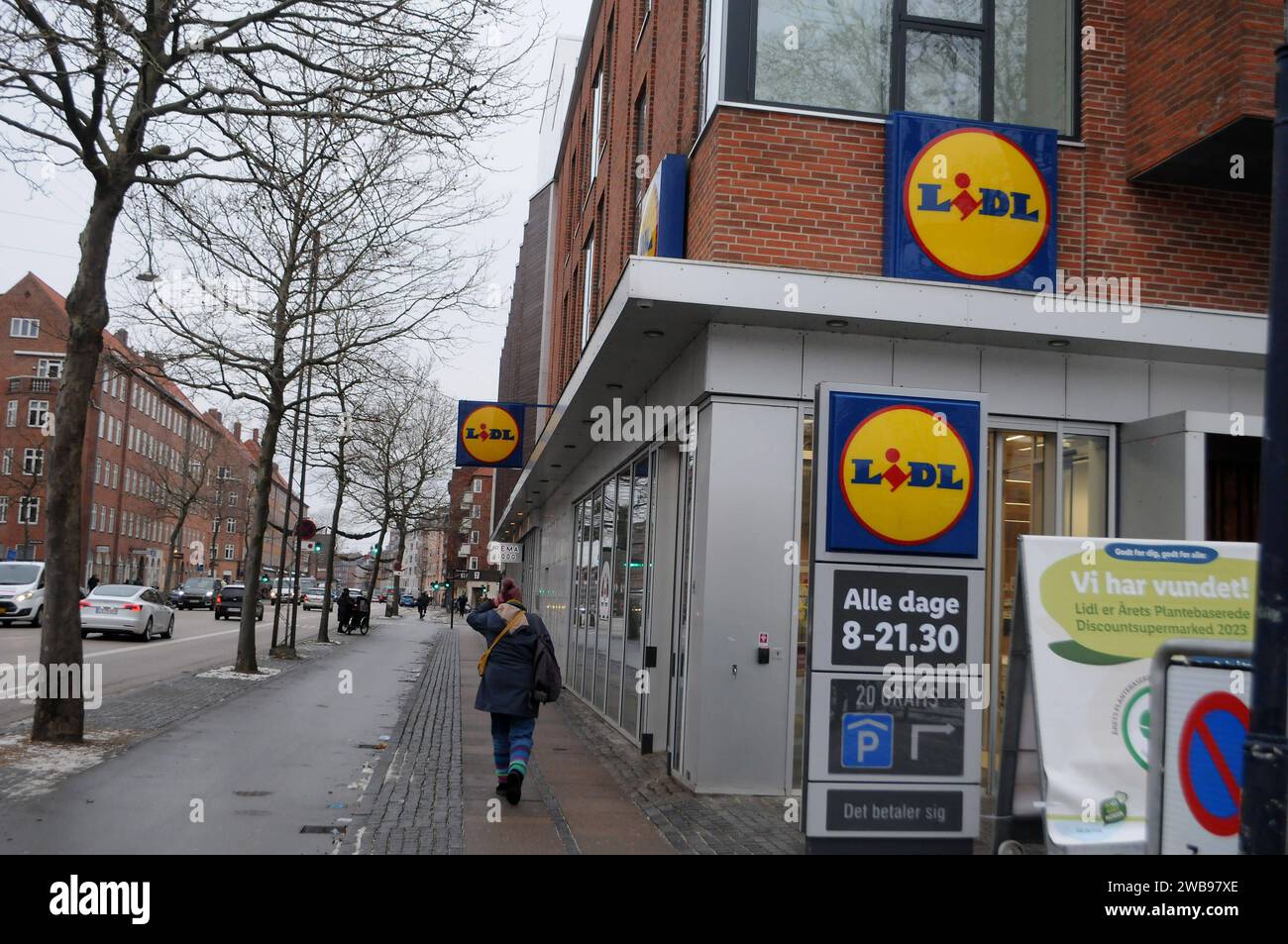 Lidl food maket hi-res stock photography and images - Alamy