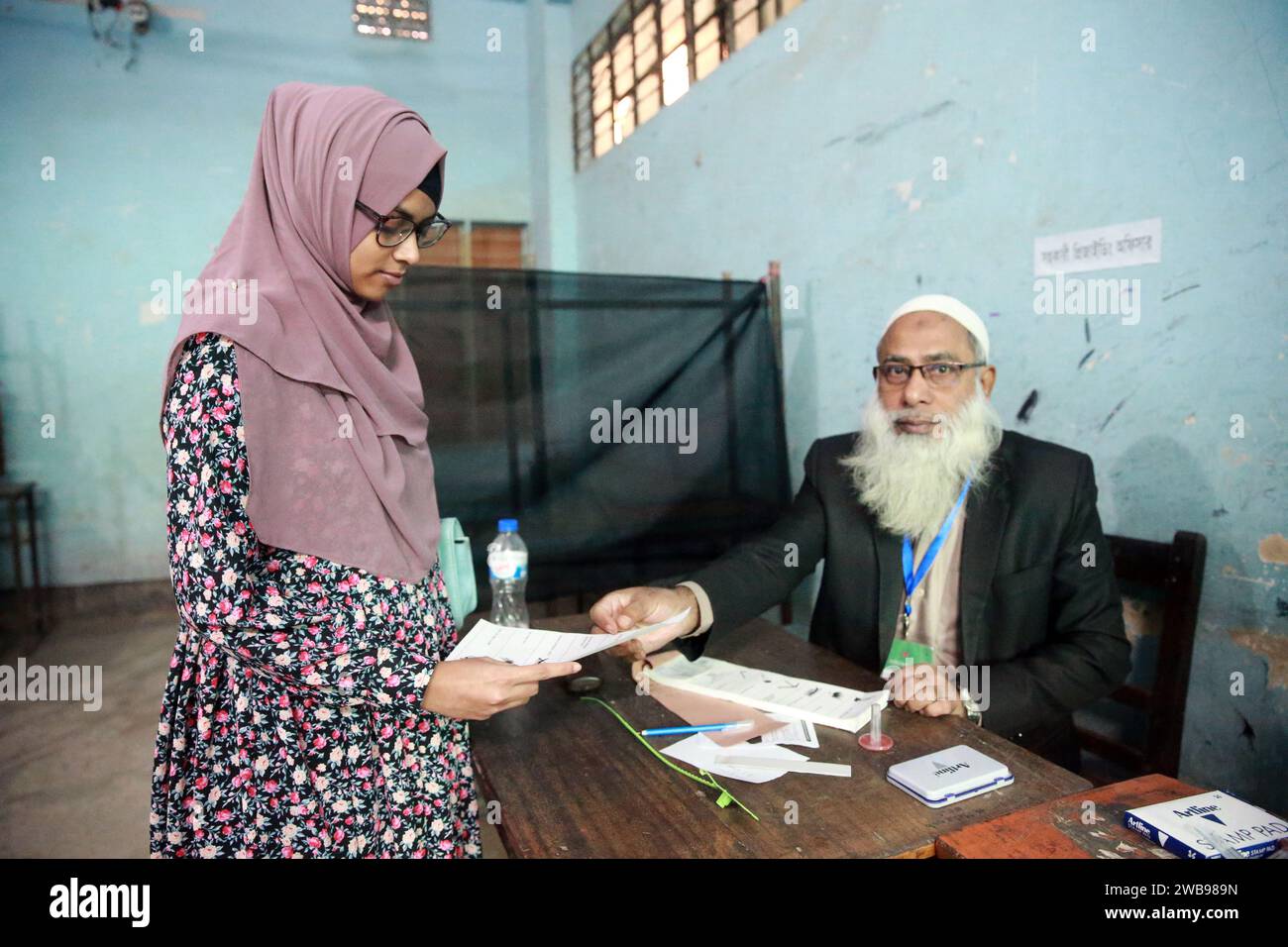 Balot paper hi-res stock photography and images - Alamy