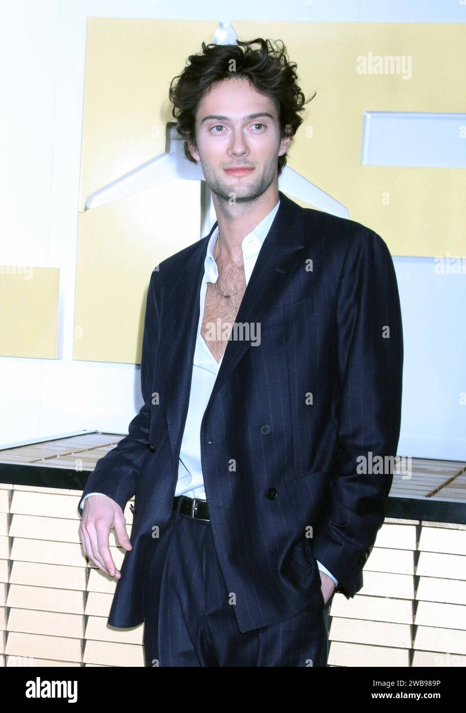 NEW YORK, NY - JANUARY 8: Oli Green at the Netflix world premiere of ...