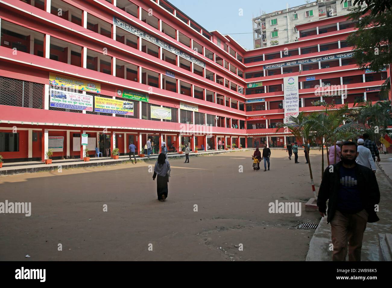 National elections are going on with low voter turnout. The photo was ... National elections are going on with low voter turnout. The photo was ...