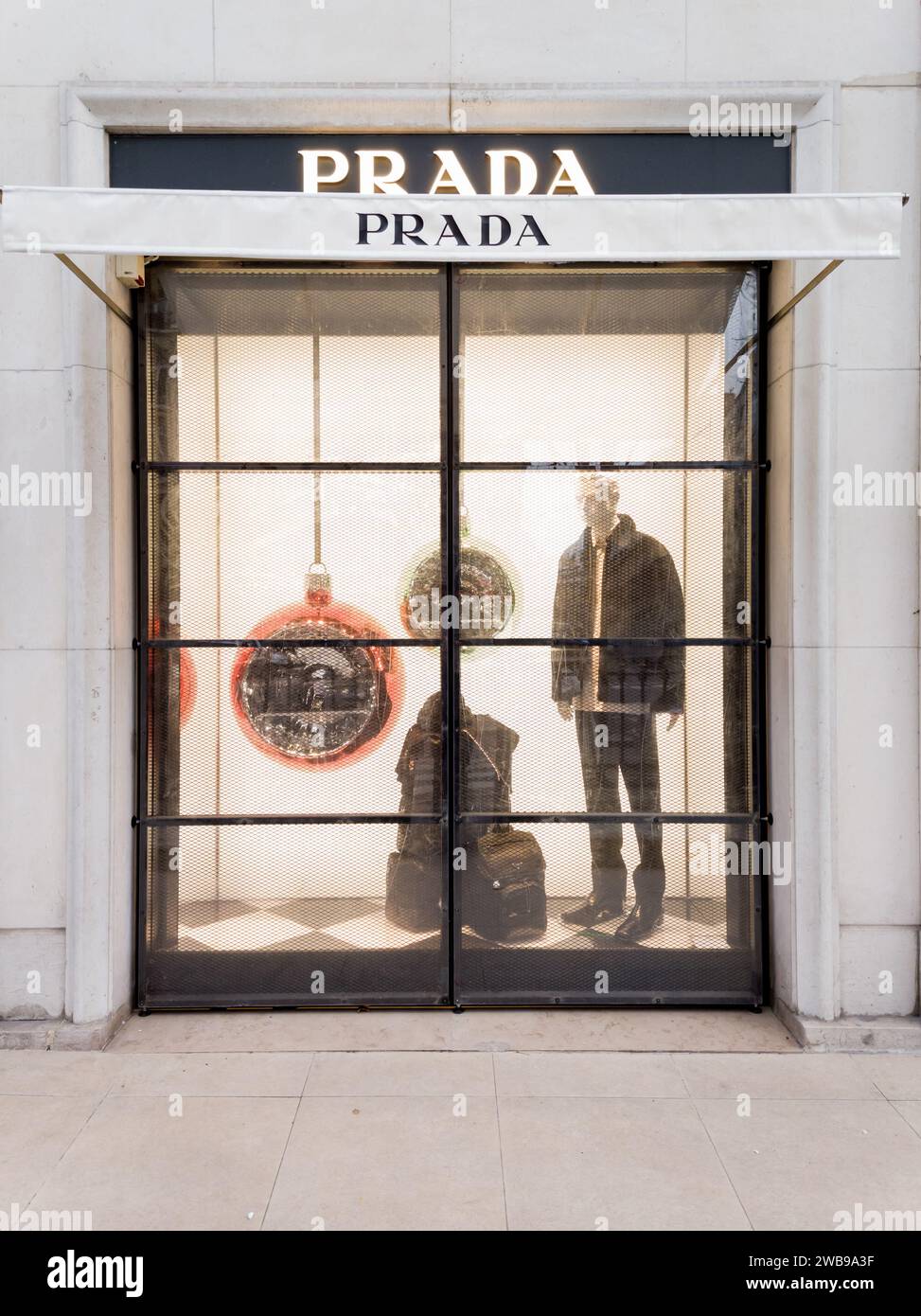 Paris 2024 architecture hi-res stock photography and images - Alamy