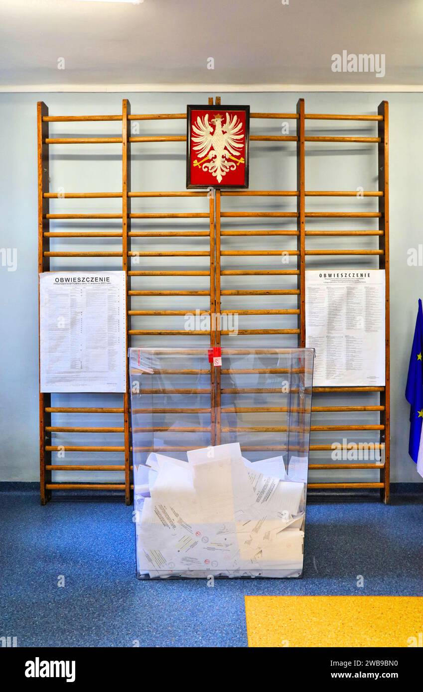 Electoral ballot box hi-res stock photography and images - Alamy