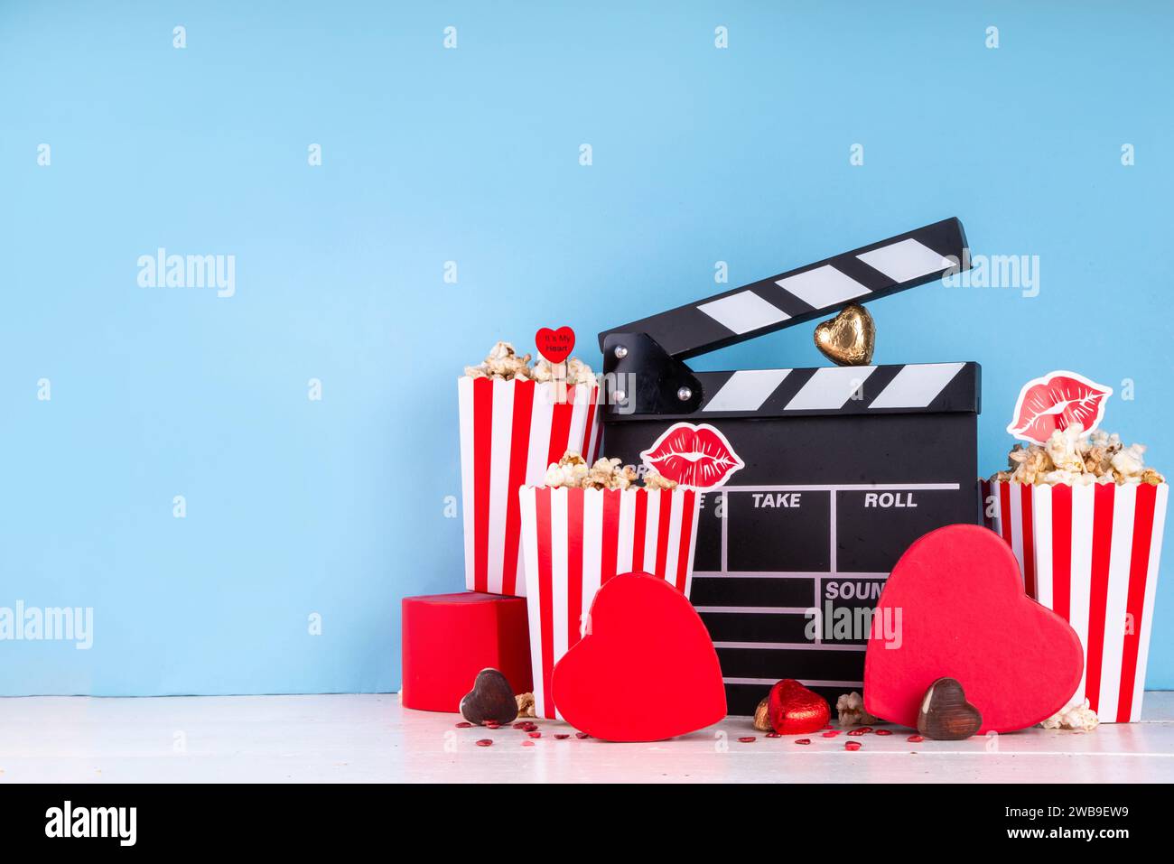 Romantic date on Valentine's Day February 14. Love movie marathon, date ...
