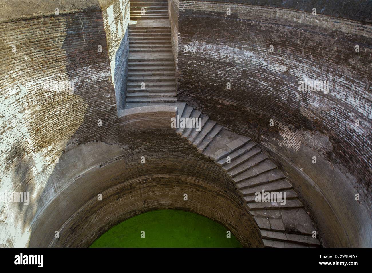 Well shaft hi-res stock photography and images - Alamy