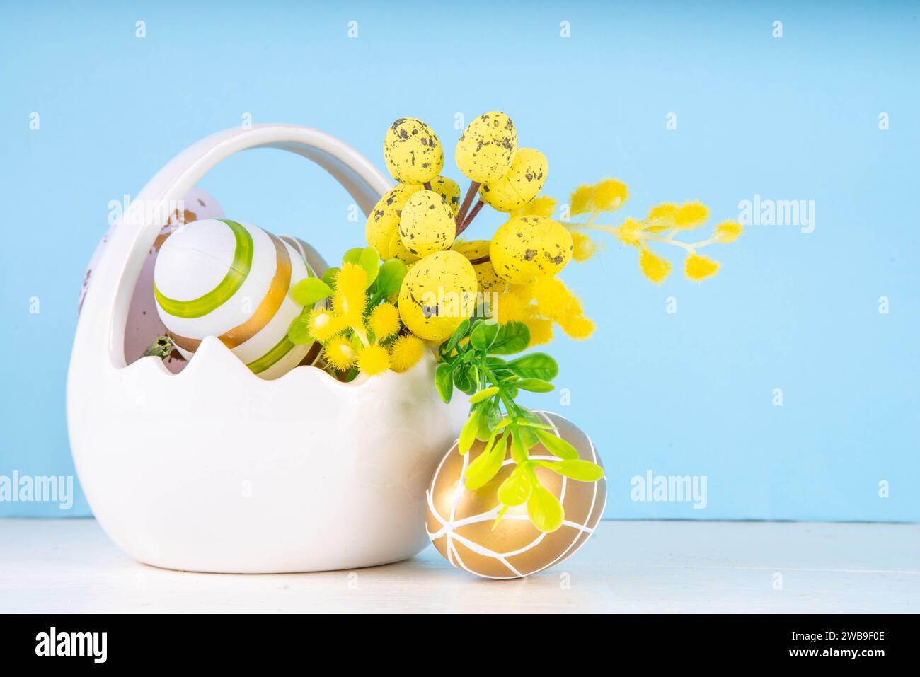 Cute Happy Easter spring holiday greeting card background. Colorful ...