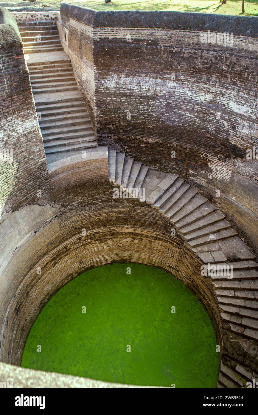 Well shaft hi-res stock photography and images - Alamy