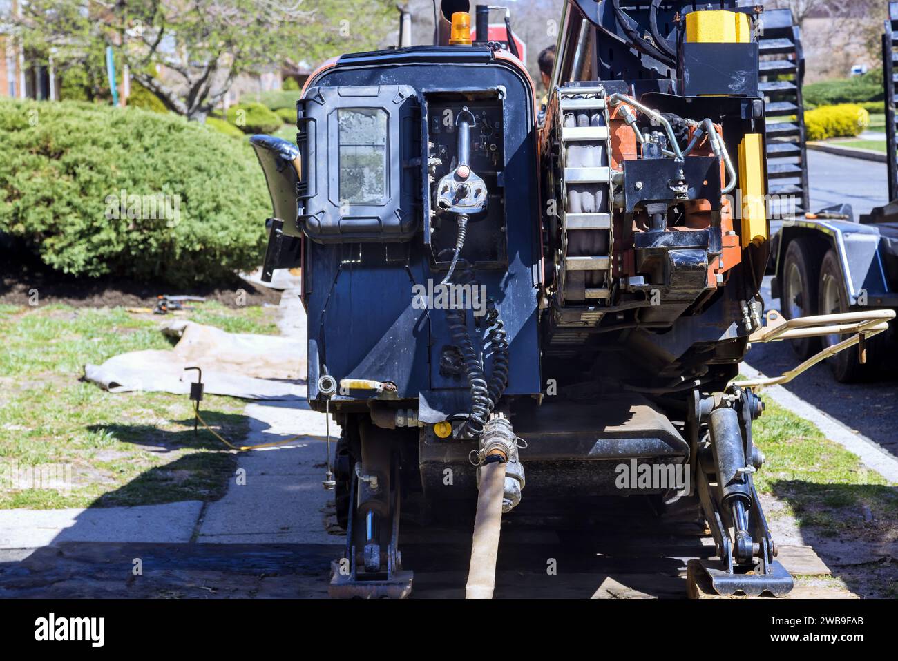 Drilling machine for laying to underground optical fiber buried cable ...