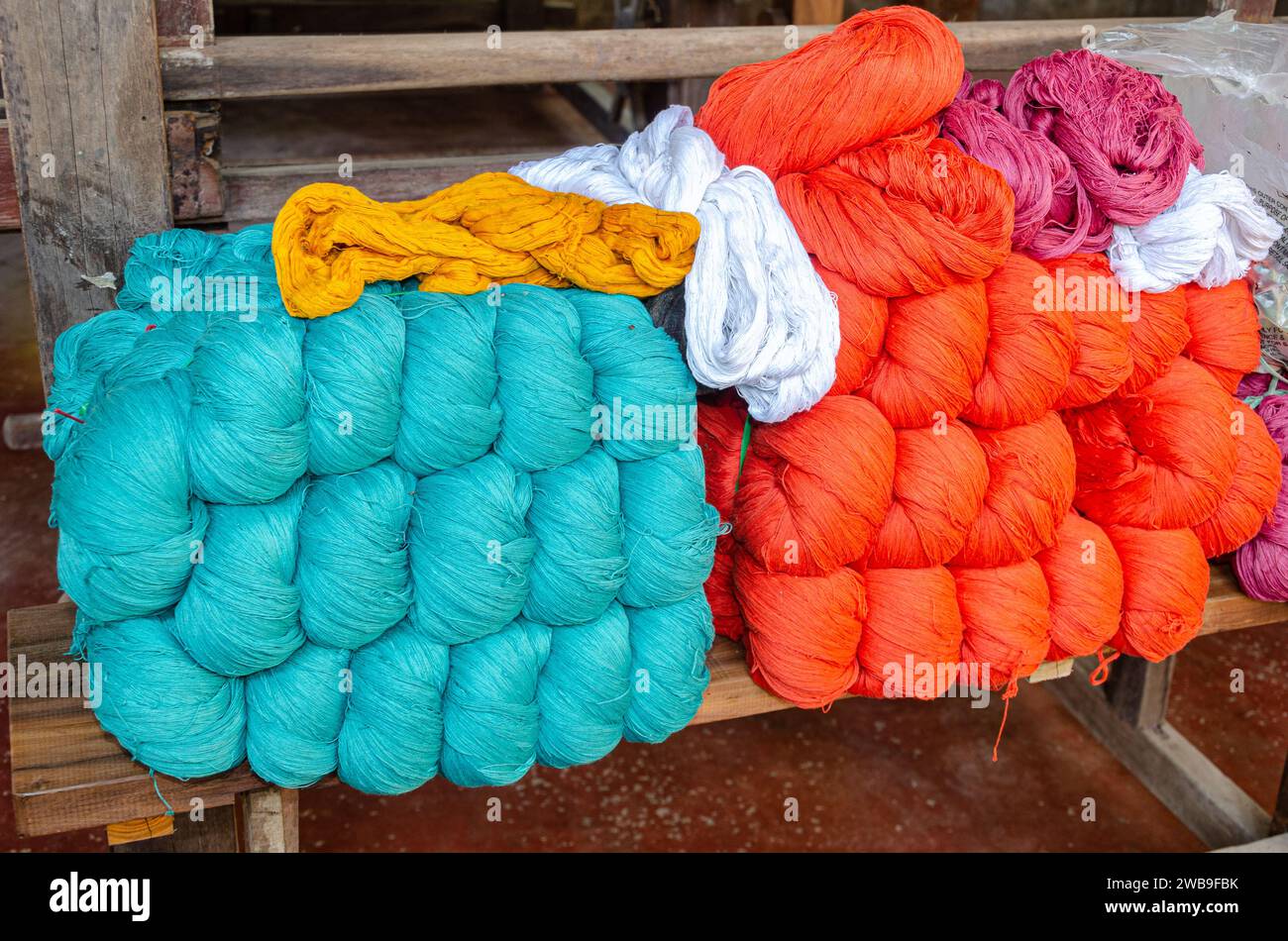 Cotton yarn used in a handloom Stock Photo - Alamy