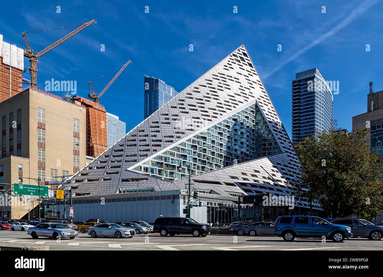 625 w 57th st hi-res stock photography and images - Alamy