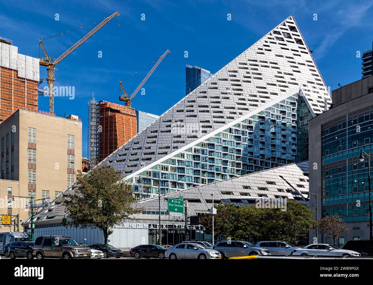 625 w 57th st hi-res stock photography and images - Alamy