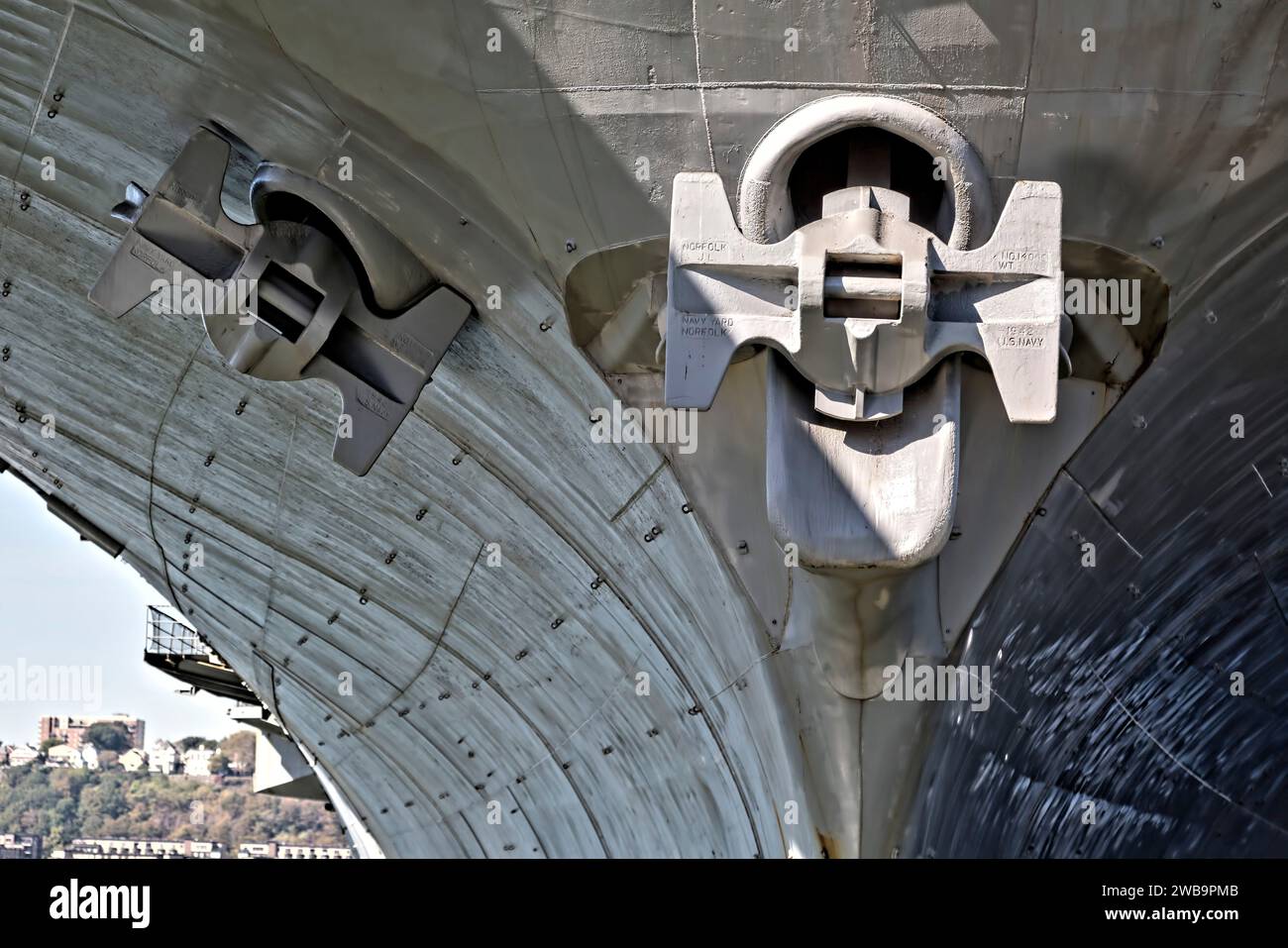 Pier 86 west 46th st hi-res stock photography and images - Alamy