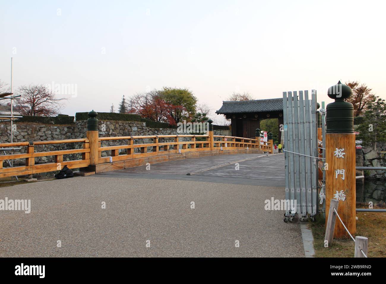 Sakuramon Bridge in the early morning in Himeji, Japan Stock Photo - Alamy