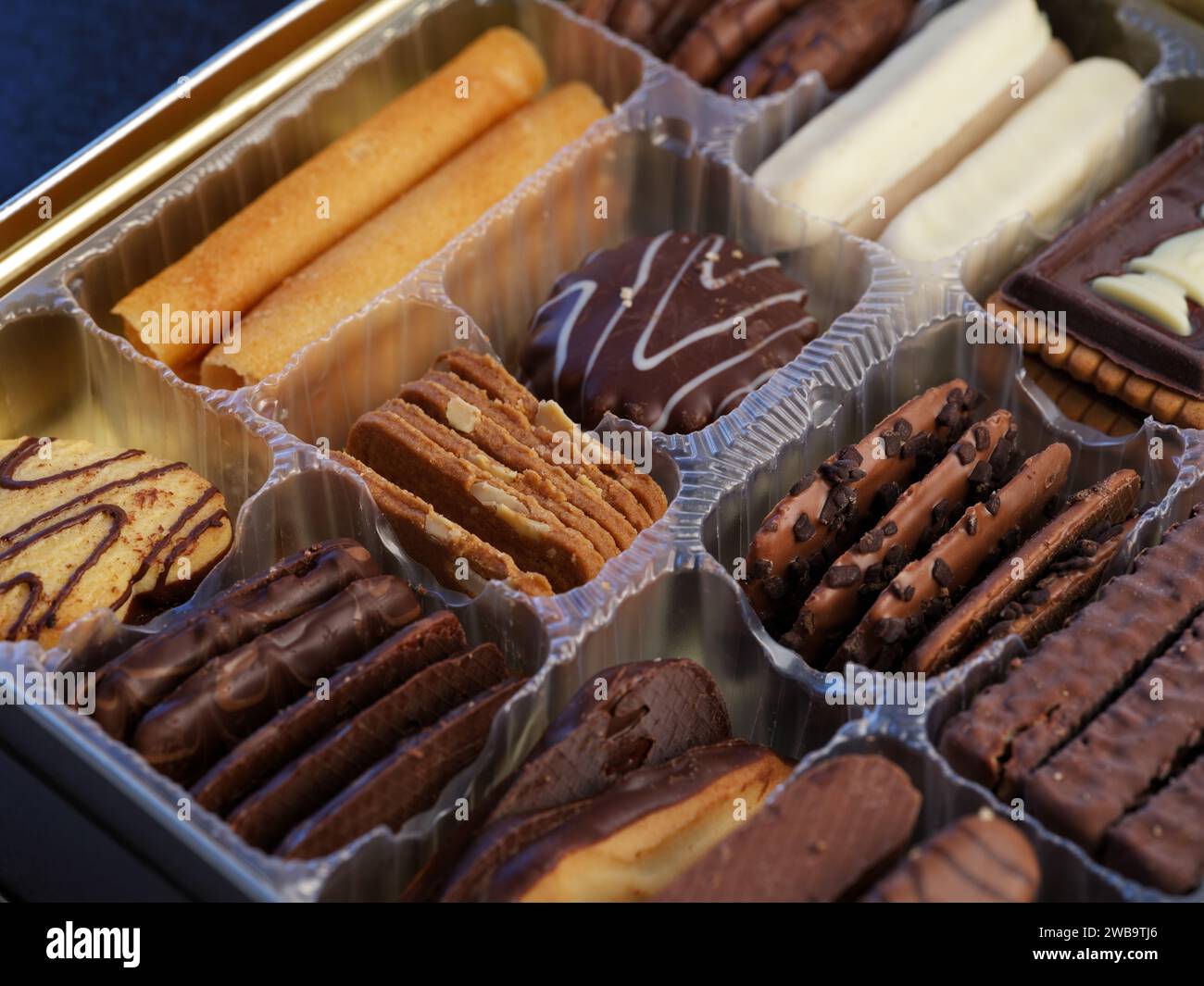 Christmas cookies tin box hi-res stock photography and images - Alamy