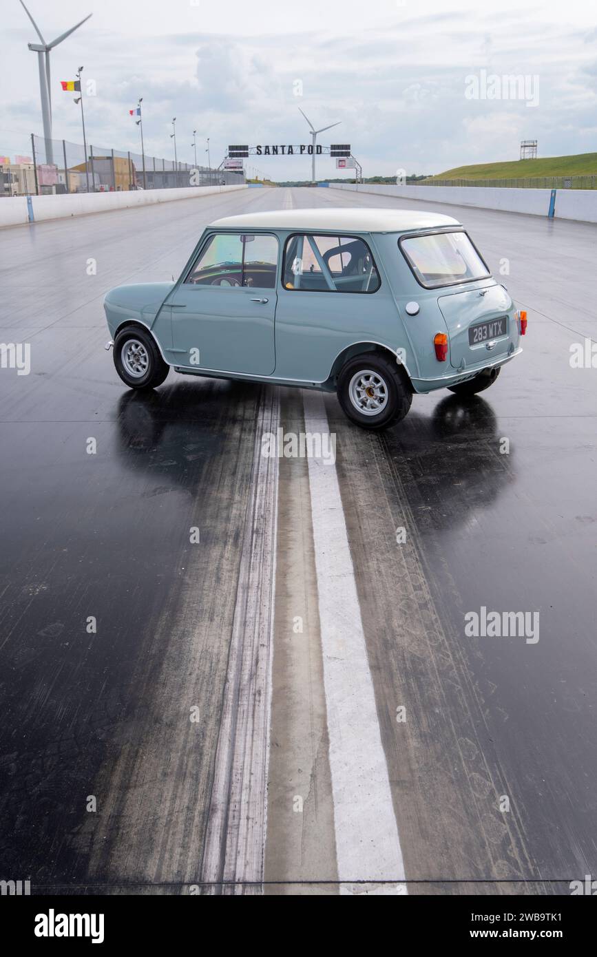 Drag racing 60s hi-res stock photography and images - Alamy
