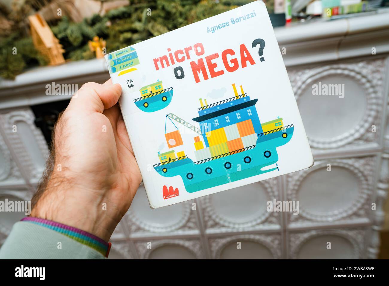 Micro o mega hi-res stock photography and images - Alamy