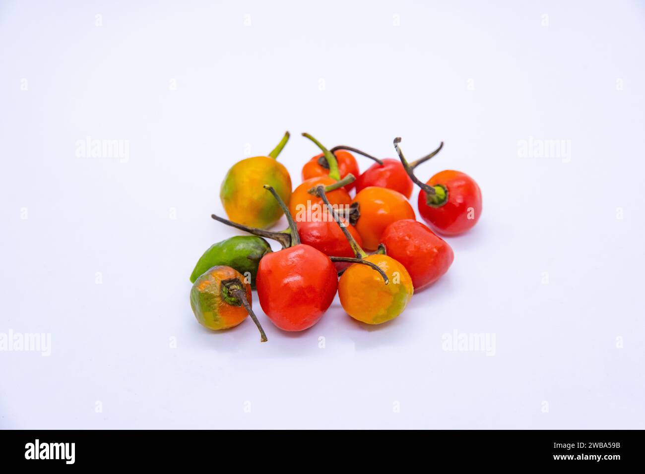 Dalle Khursani, Green Chilli Akabare Khursani, red cherry pepper chilli ...