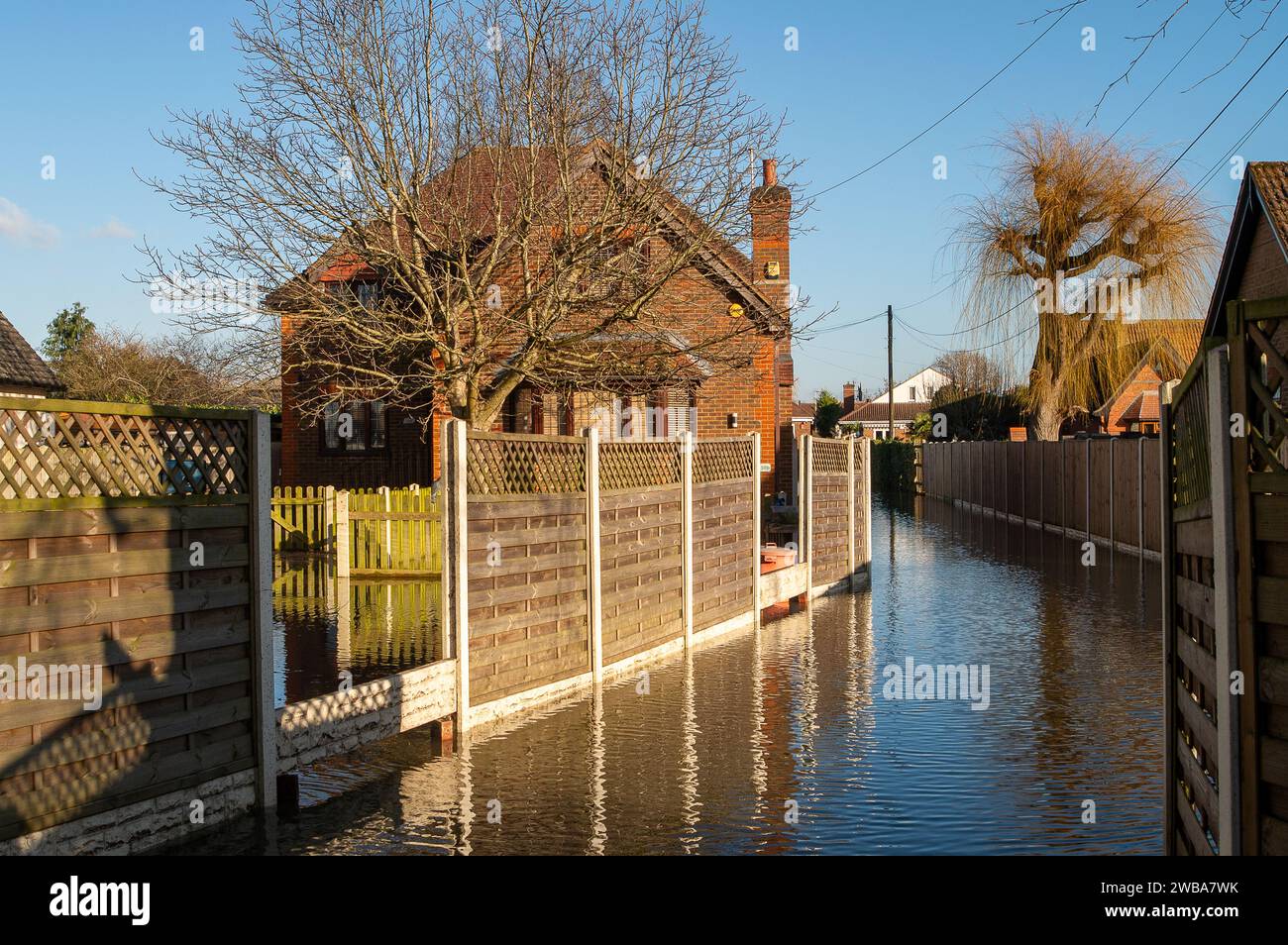 Staines upon Thames, Surrey, UK. 9th January, 2024. A closed road due ...