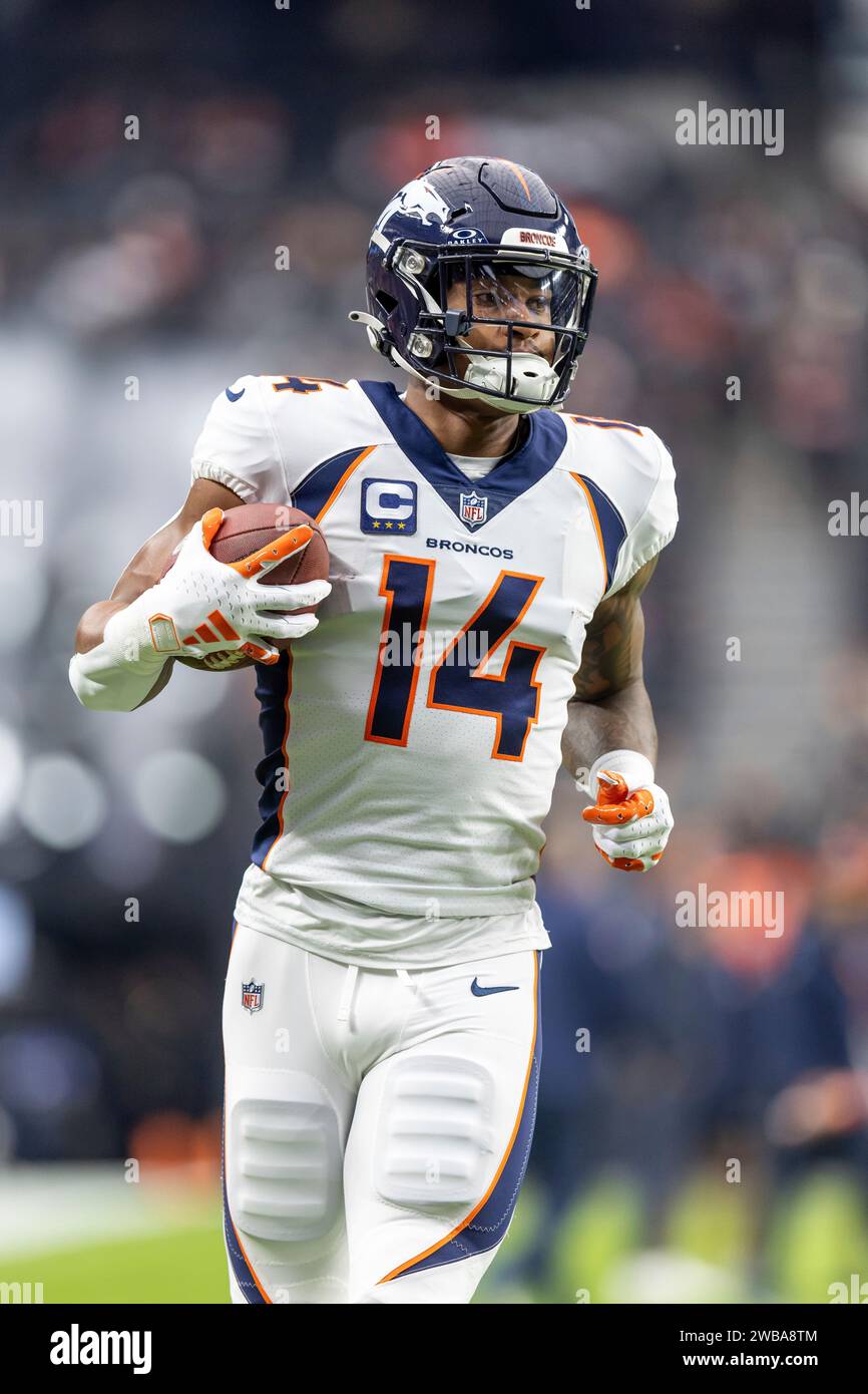 Denver Broncos wide receiver Courtland Sutton (14) warms up before ...