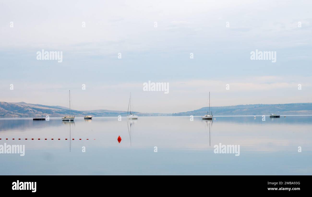 Tbilisi sea, reservoir and boats with deflated sails Stock Photo - Alamy