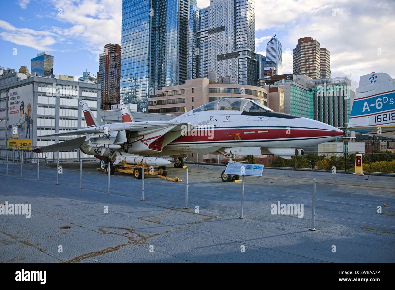 Caccia militare Grumman F-14 D super Tomcat Intrepid u.s. Navy Stock ...