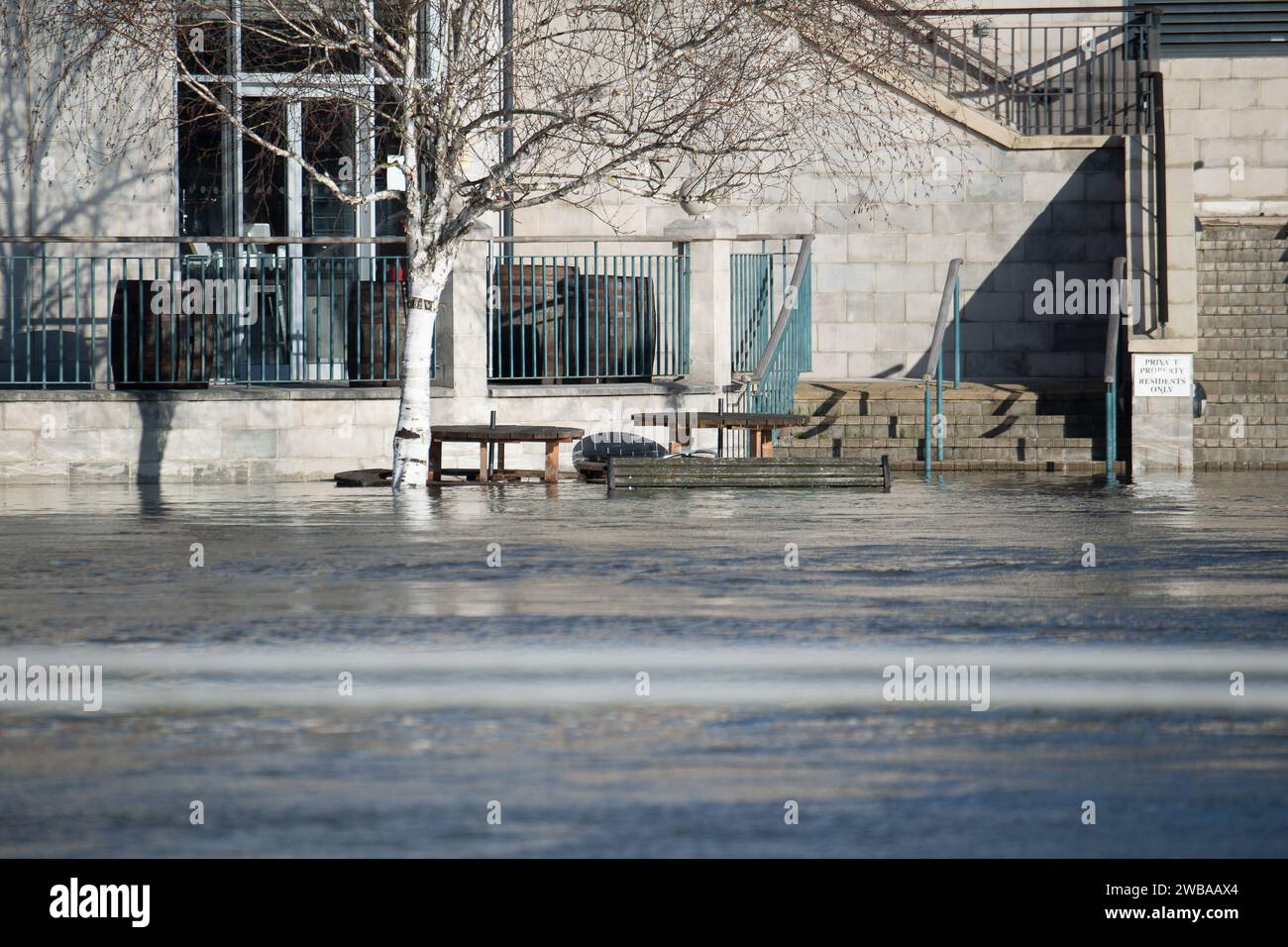 Staines upon Thames, Surrey, UK. 9th January, 2024. The River Thames ...