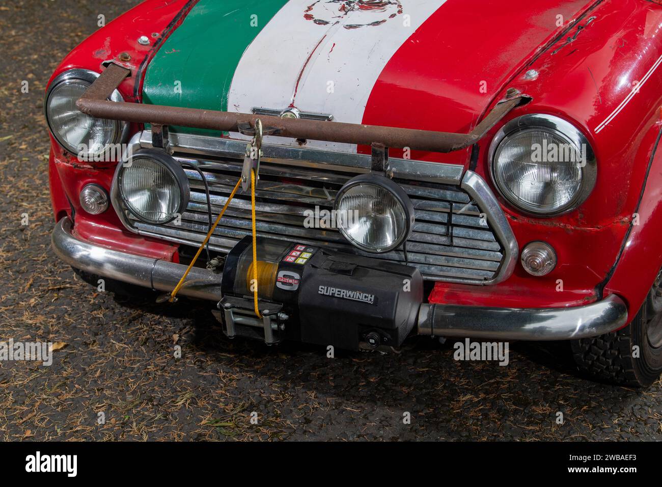 the classic Mini driven by Richarf Hammond on the Top Gear India ...