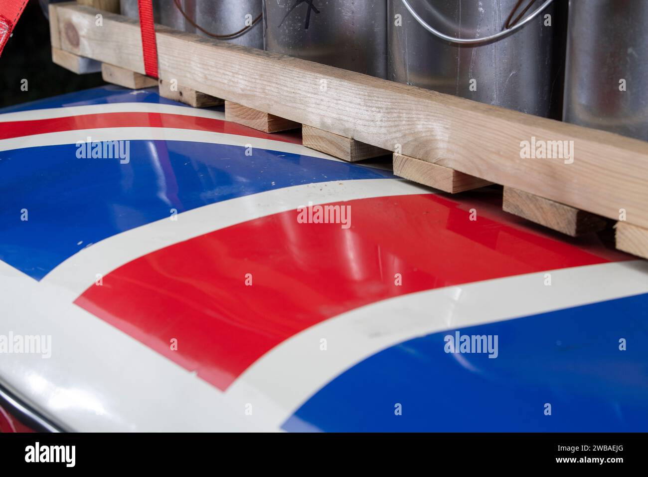 the classic Mini driven by Richarf Hammond on the Top Gear India ...