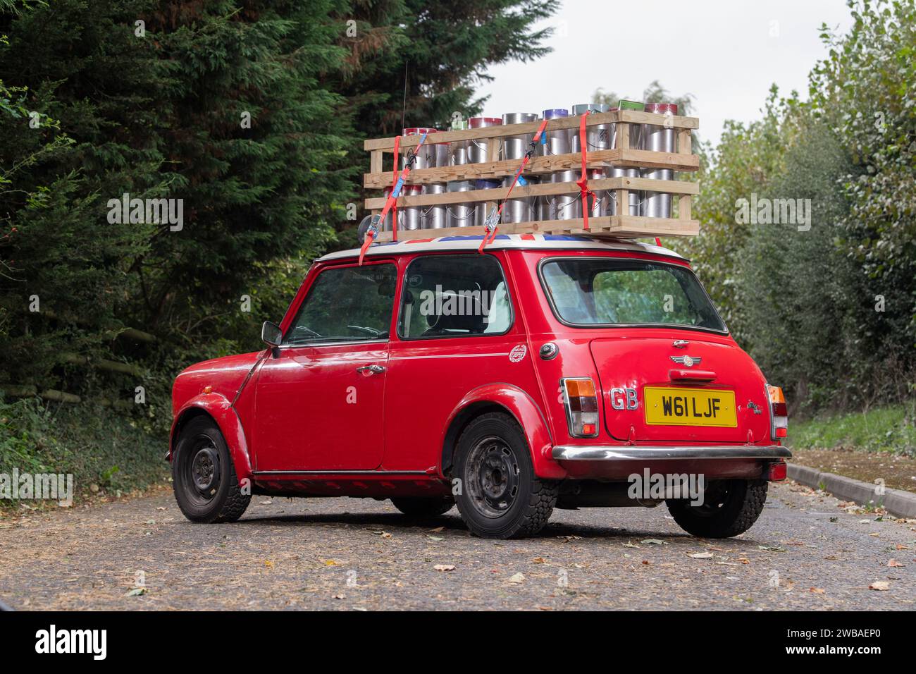 the classic Mini driven by Richarf Hammond on the Top Gear India ...