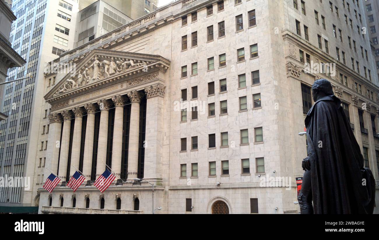 Portico of New York Stock Exchange facing Broad Street, silhouette of ...