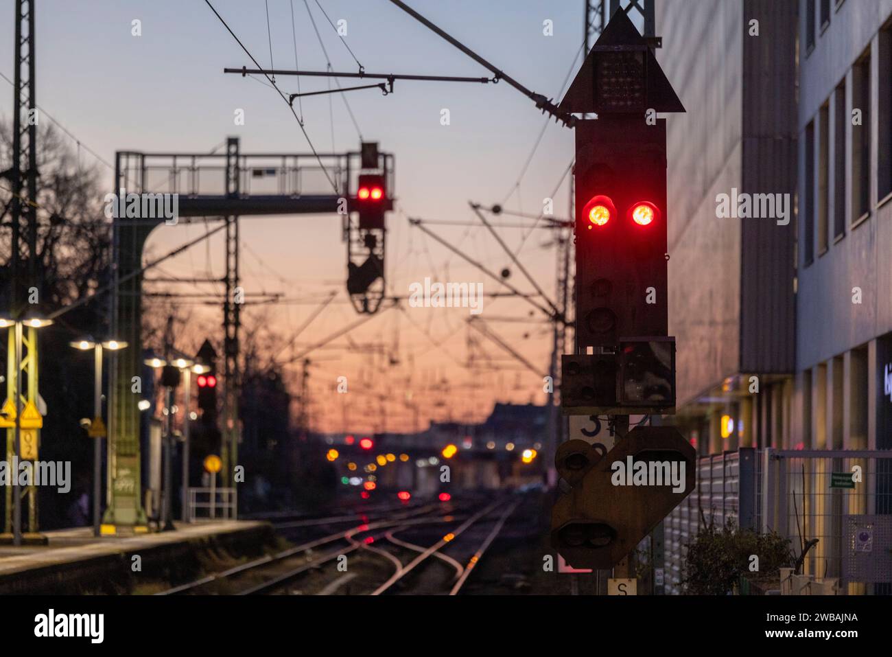 Bonn, Germany. 09th Jan, 2024. View of the tracks and signal systems at ...
