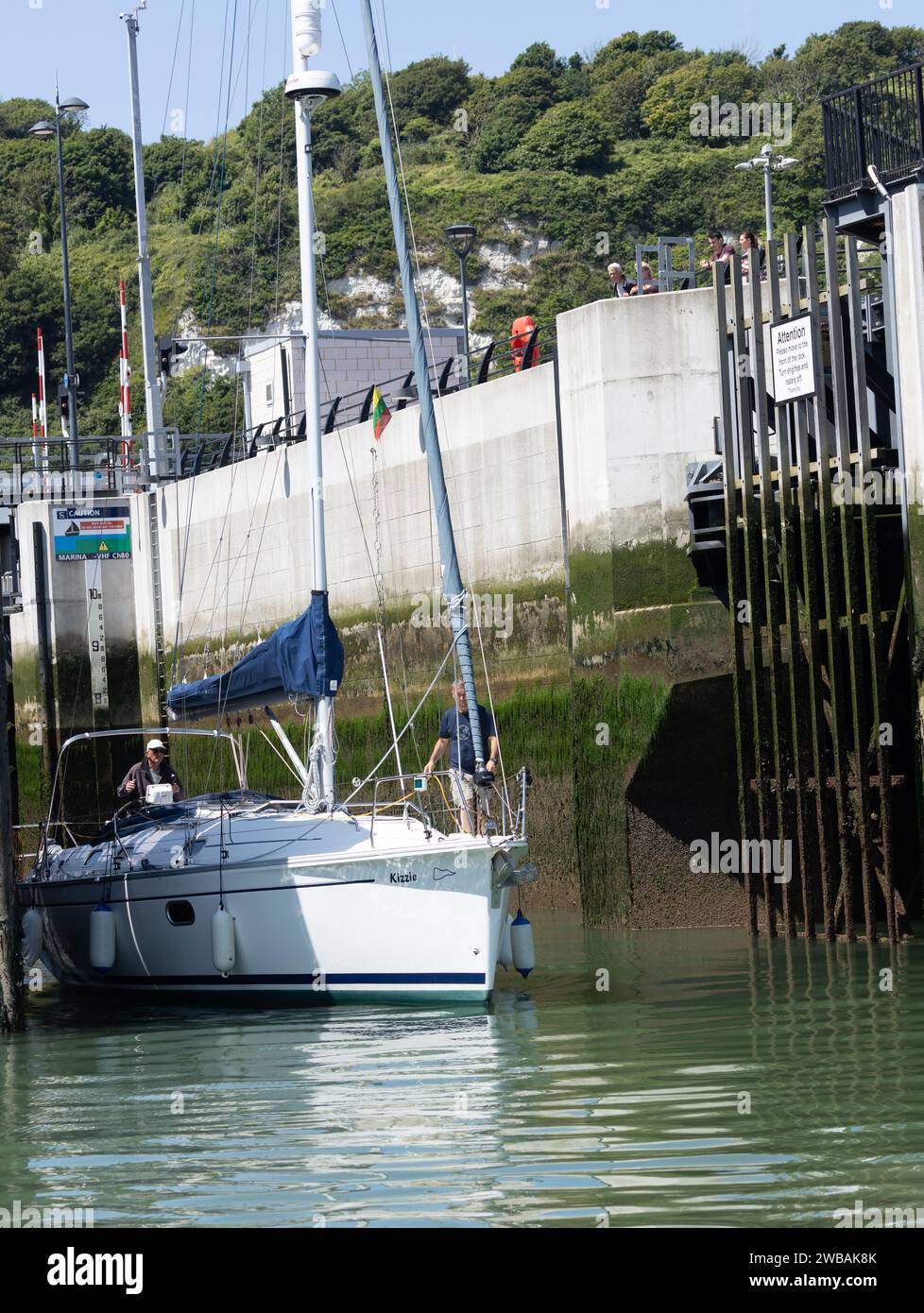 Yacht Kizzie leaving lock Navigation Channel from Wellington Dock in ...