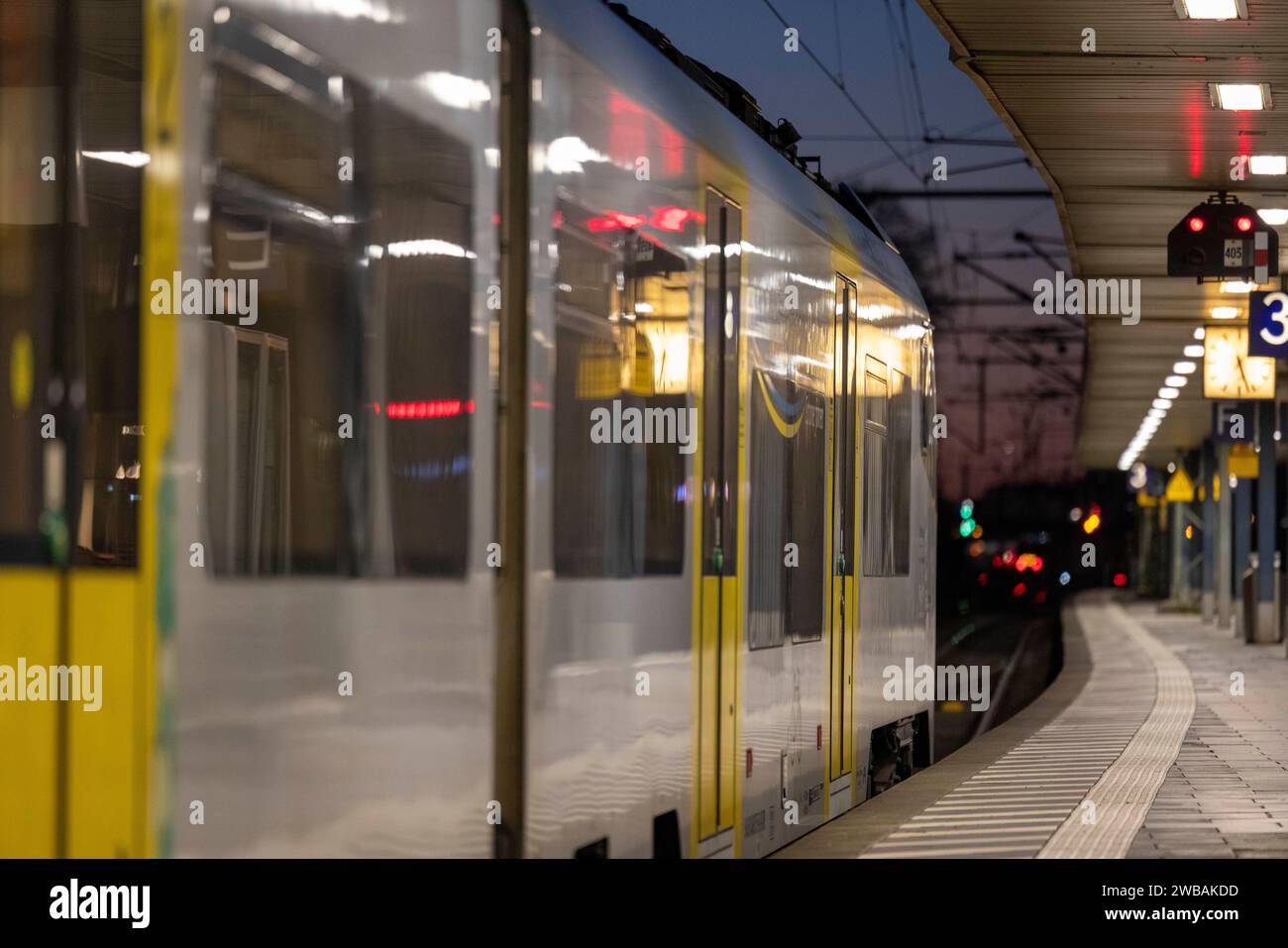 Bonn, Germany. 09th Jan, 2024. A regional train stands on a platform at ...