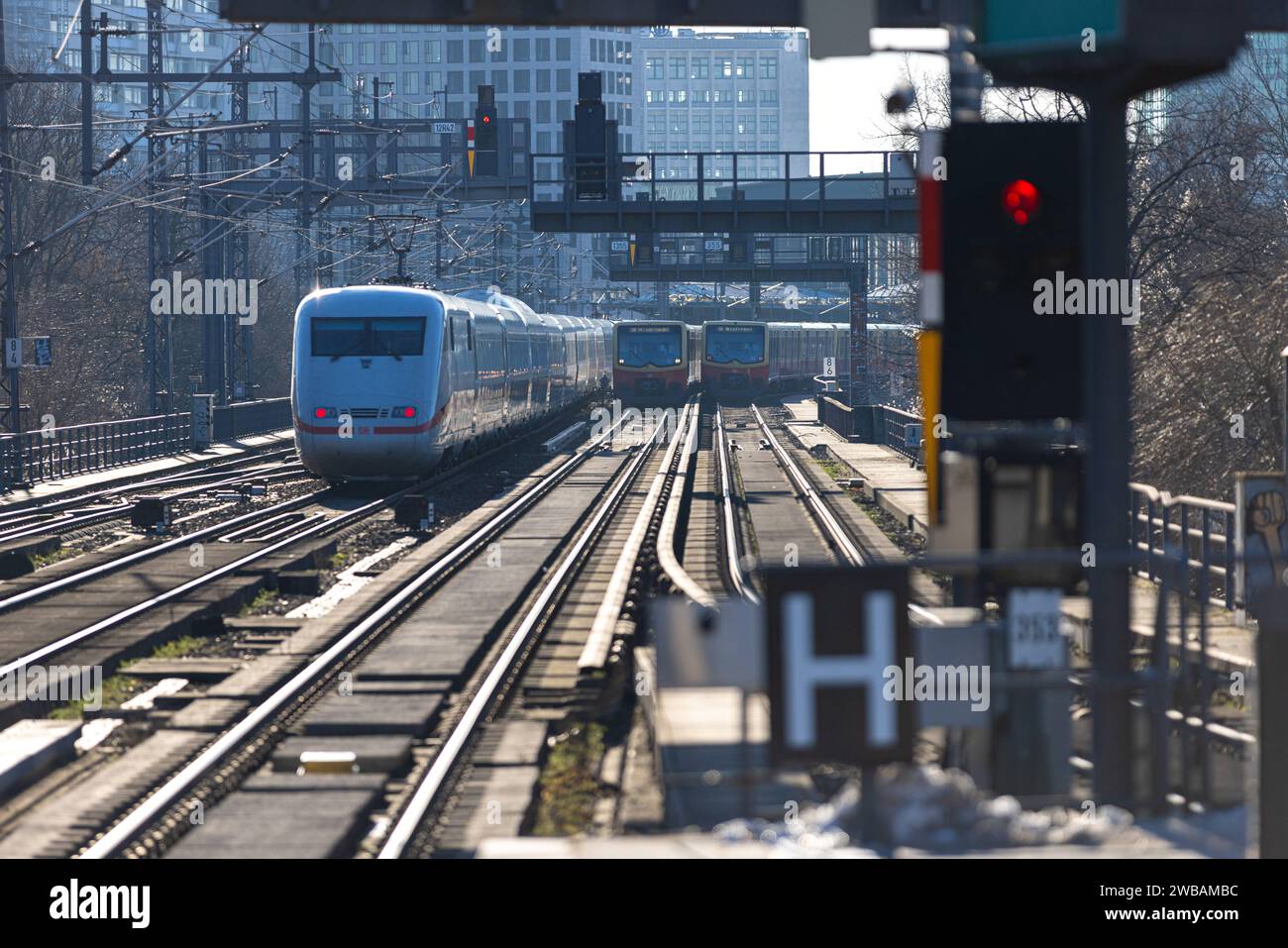 Symbolbild Deutsche Bahn Deutschland, Berlin, am 08.01.2024: S-Banh der ...