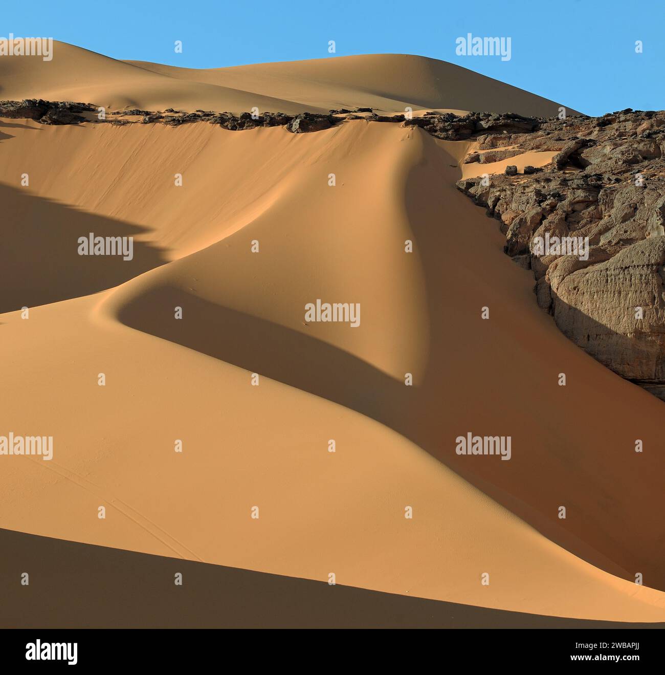 SAHARA DESERT, SAND DUNES AND PATTERNS IN ALGERIA AROUND DJANET OASIS ...