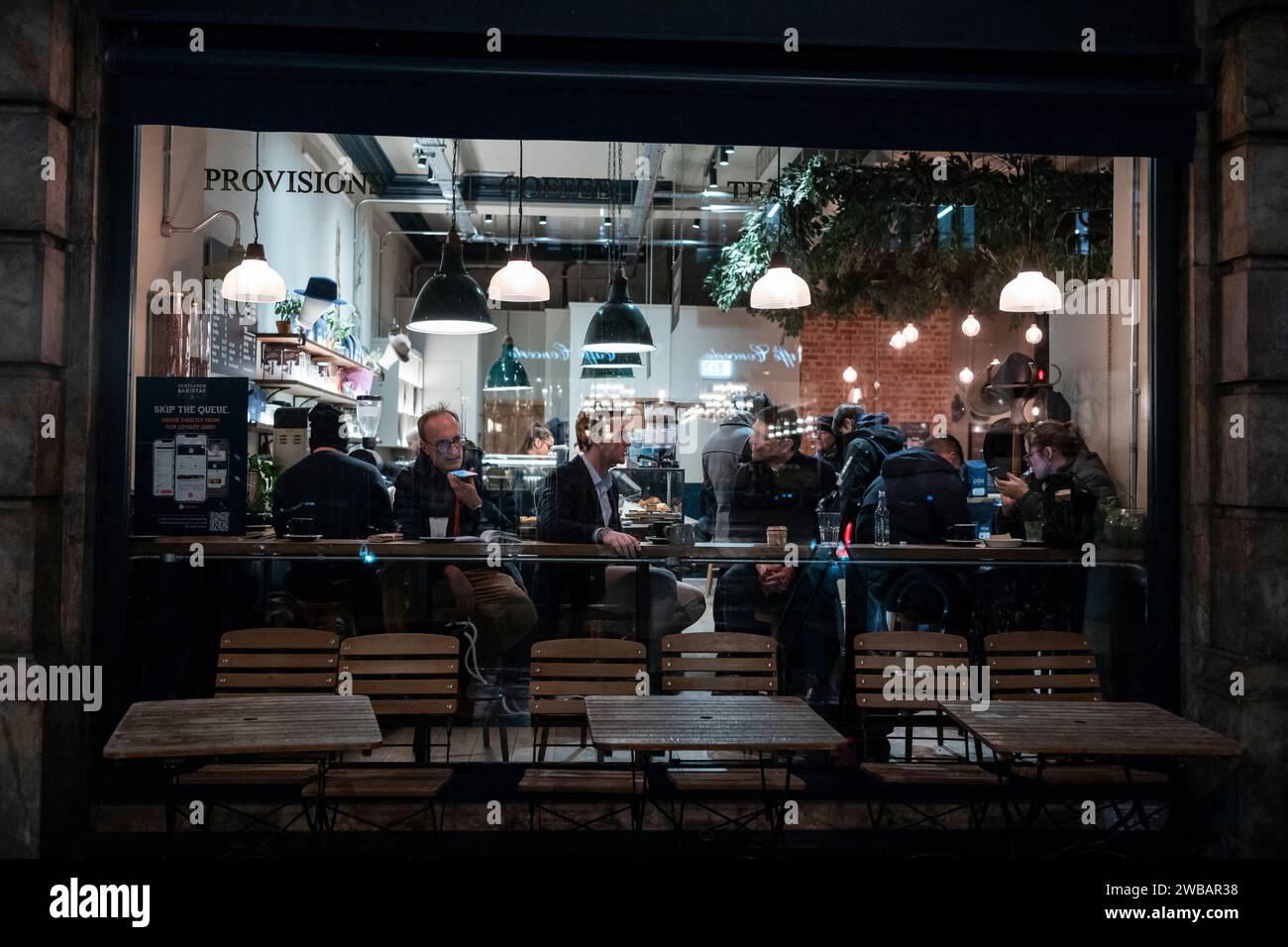 Men in street cafe hi-res stock photography and images - Alamy