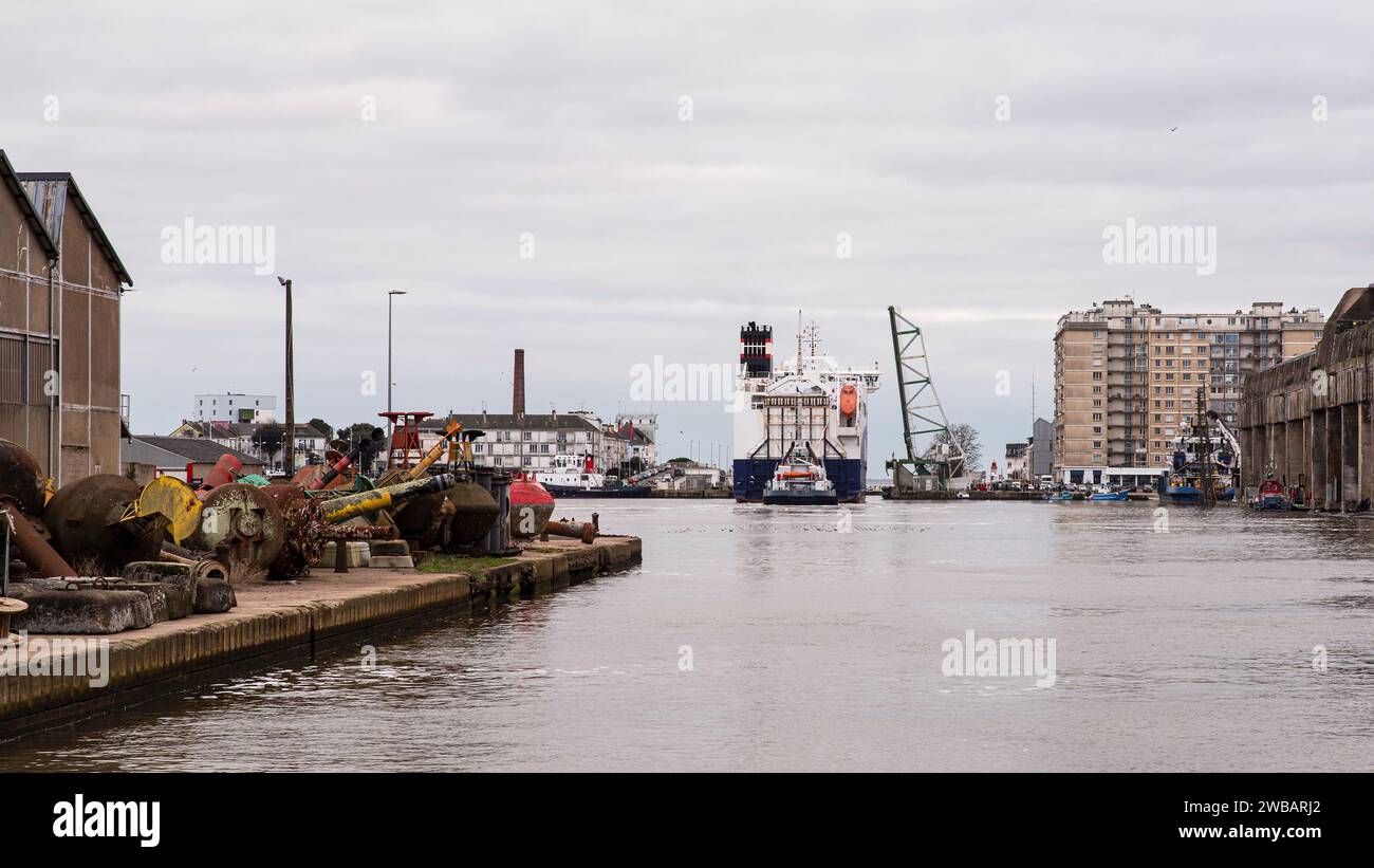Large Ro-Ro (roll on-roll off) cargo ship in the port of Saint-Nazaire ...