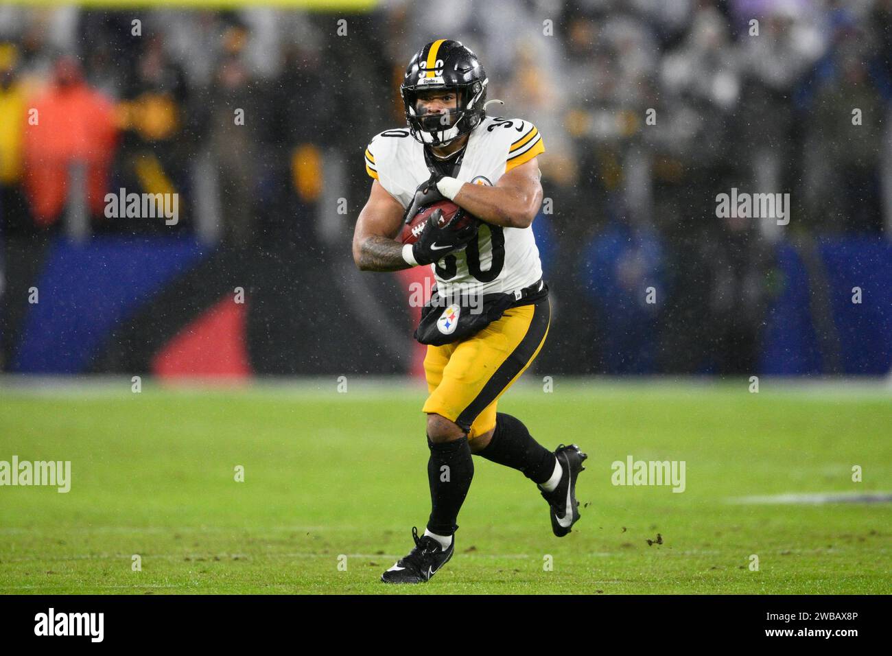 Pittsburgh Steelers running back Jaylen Warren (30) in action during ...