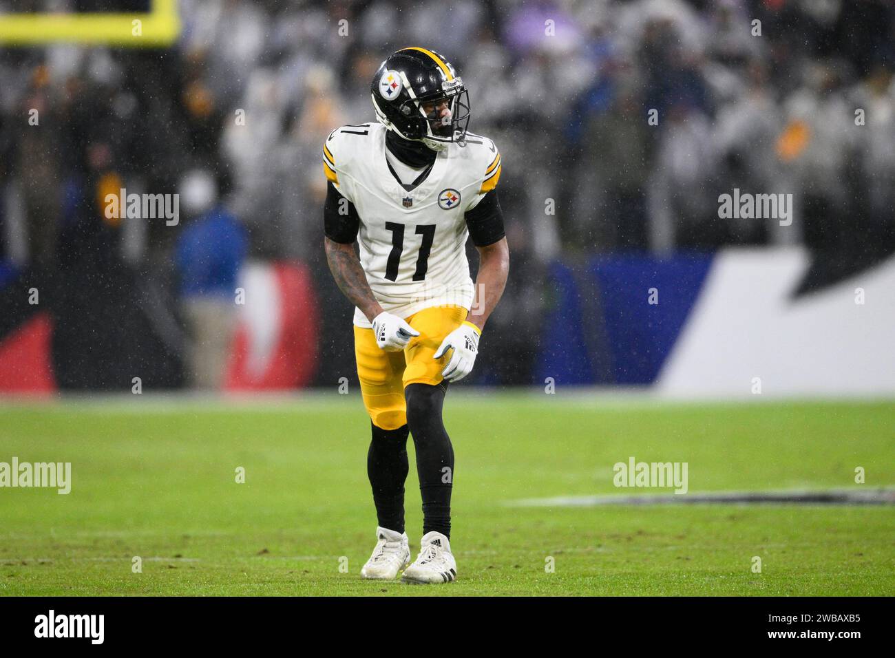Pittsburgh Steelers wide receiver Allen Robinson II (11) in action ...