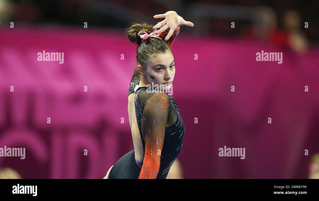 Oregon State's Ellie Weaver competes on the floor exercise during an ...